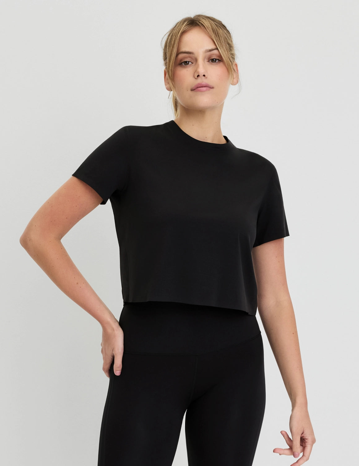 Studio Sleek Cropped T-Shirt | Women's Active Top – Knix